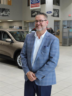 Meet the Countryside Chrysler Windsor Staff | Dealer ON.